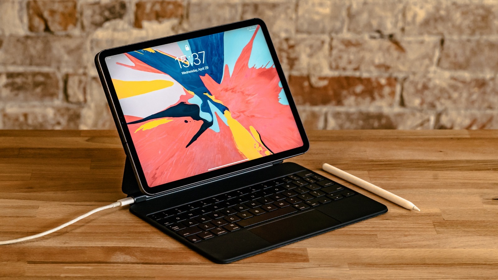 Here's How You Can Mod Your iPad For A Better On-The-Go Setup