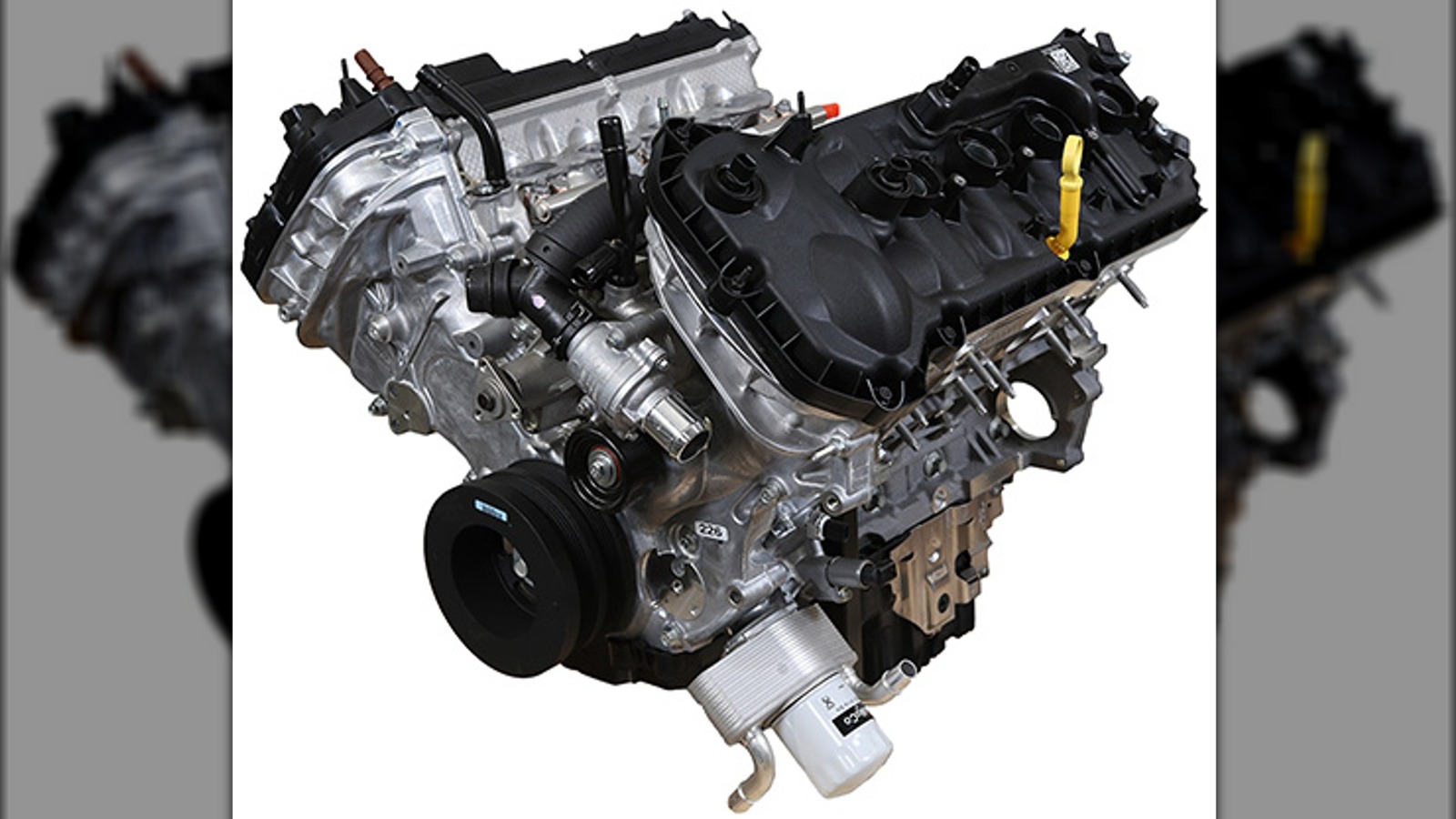 Here's Why Ford's Coyote Engines Look So Much Bigger Than General Motors' LS V8s