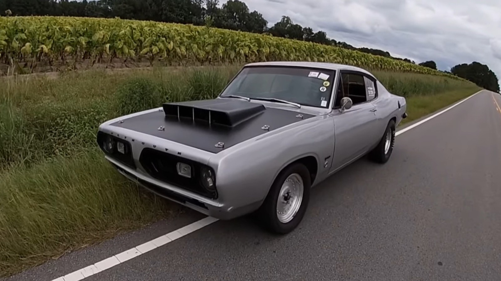 Here's Why The Dodge 318 V8 Engine Was Better Than You Remember