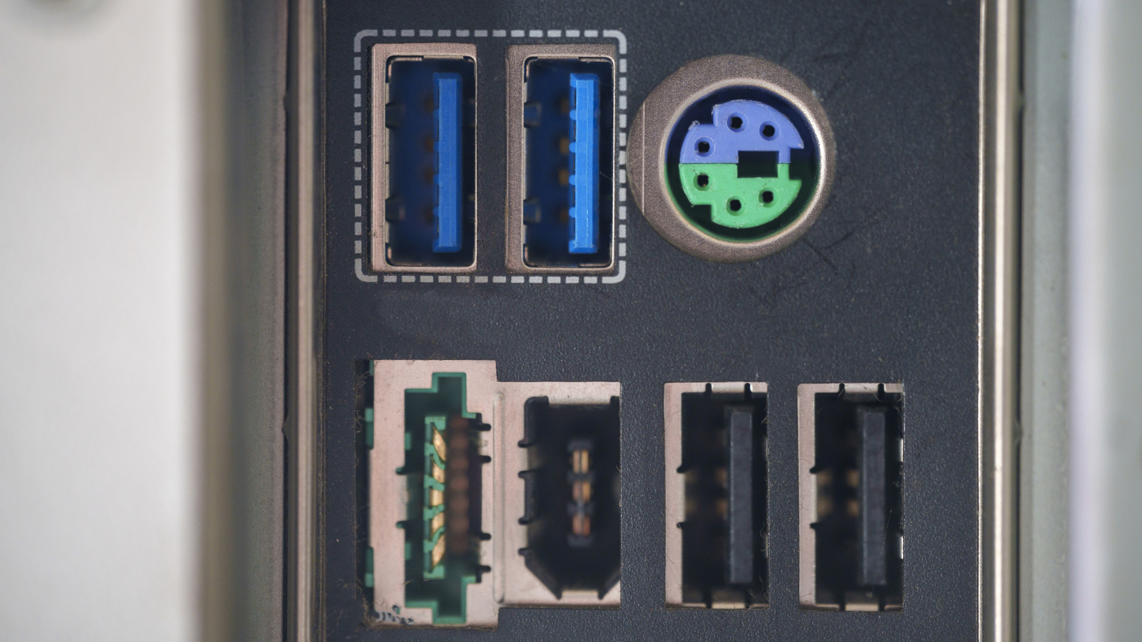How Many USB Ports Does Your Motherboard Have? Here's How To Check