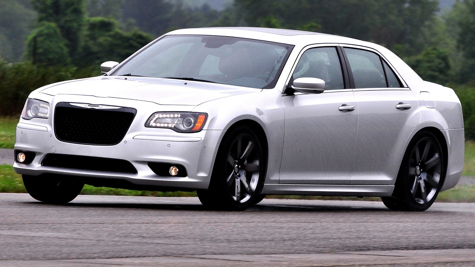 How Much HP Does A Chrysler 300 SRT8 With The 6.4L HEMI V8 Have & What ...