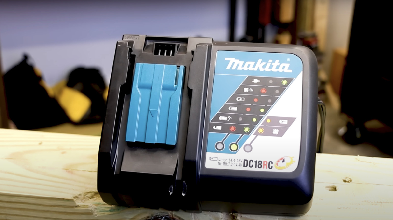 How To Change The Tone On Your Makita Battery Charger