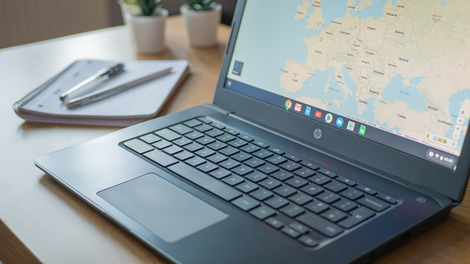 How To Turn Off Your Chromebook (With Or Without Your Keyboard)