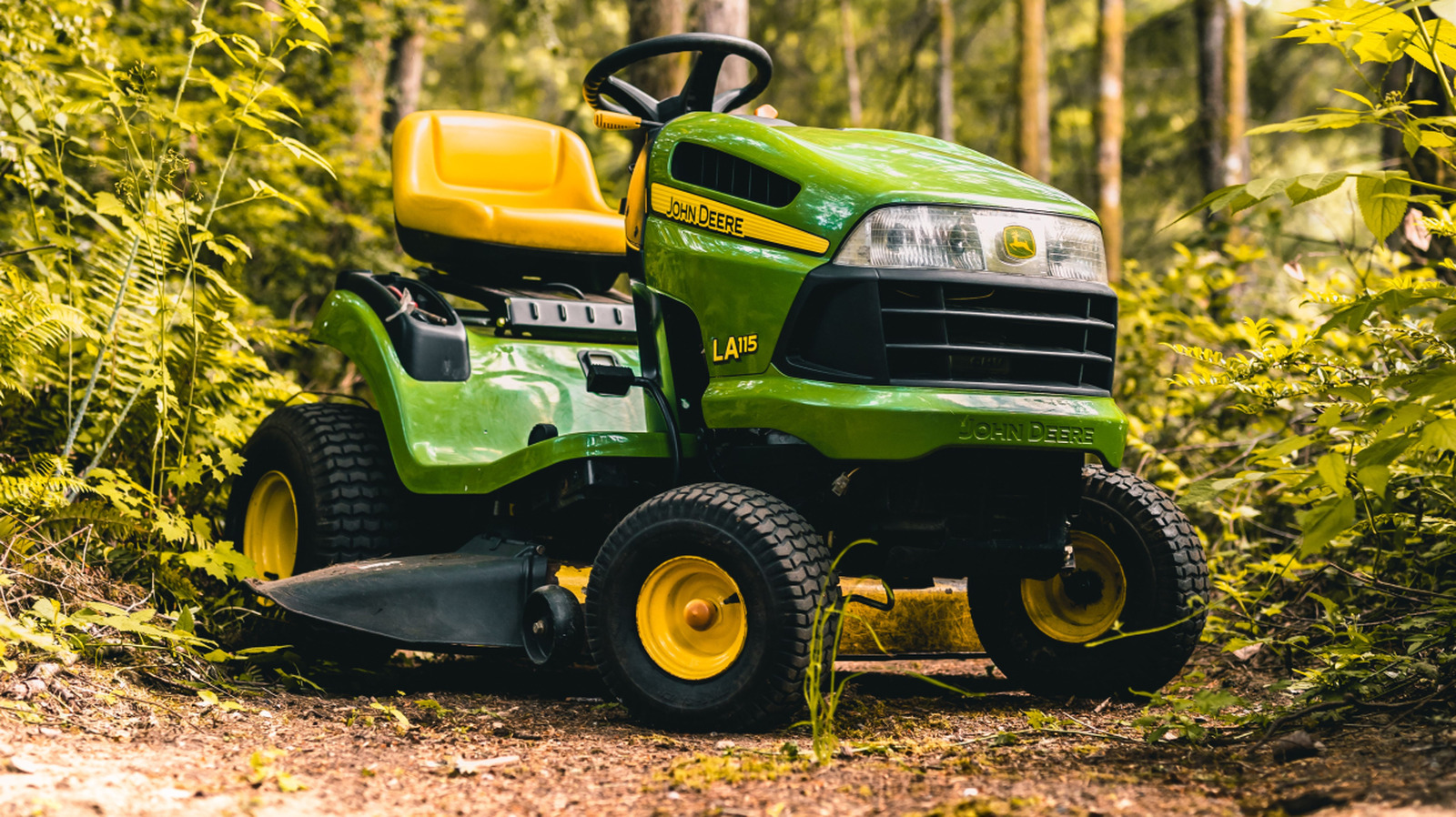 How To Winterize Your John Deere Lawn Mower (And Why You Should)