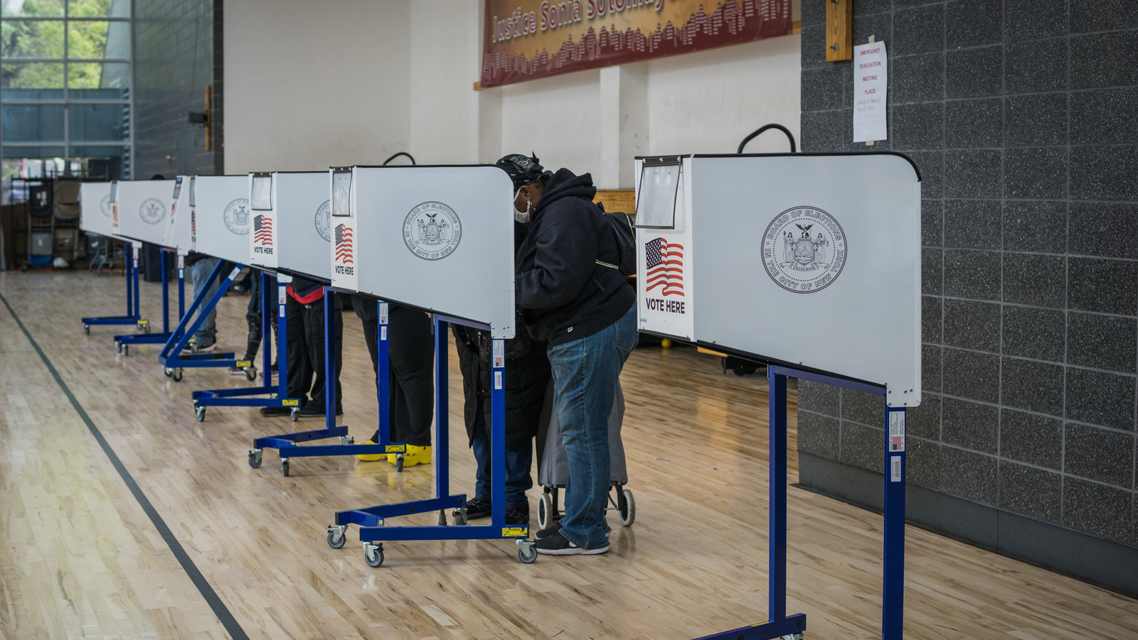 How Voting Machines And Election Technology Have Evolved Throughout The ...