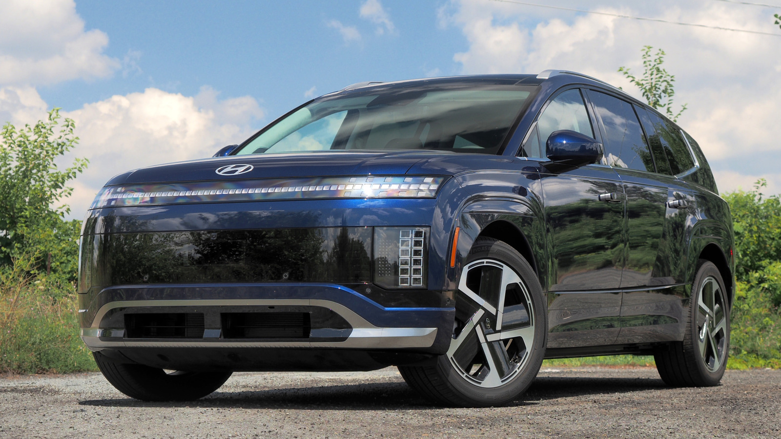 Hyundai Hid Something Deeply Sensible Inside The Ioniq 9's Wild Design