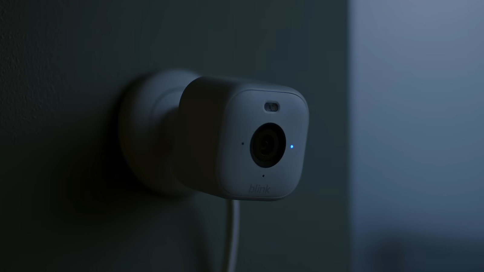 Is Your Blink Camera Flashing Green? Here's Why (And How To Fix It)