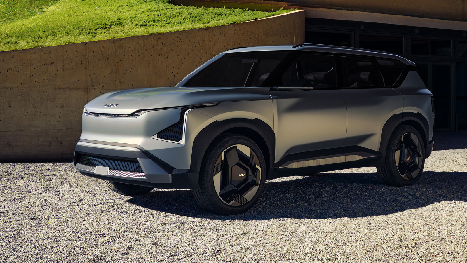 Kia Reveals Futuristic EV5 Electric SUV Concept With Striking Design