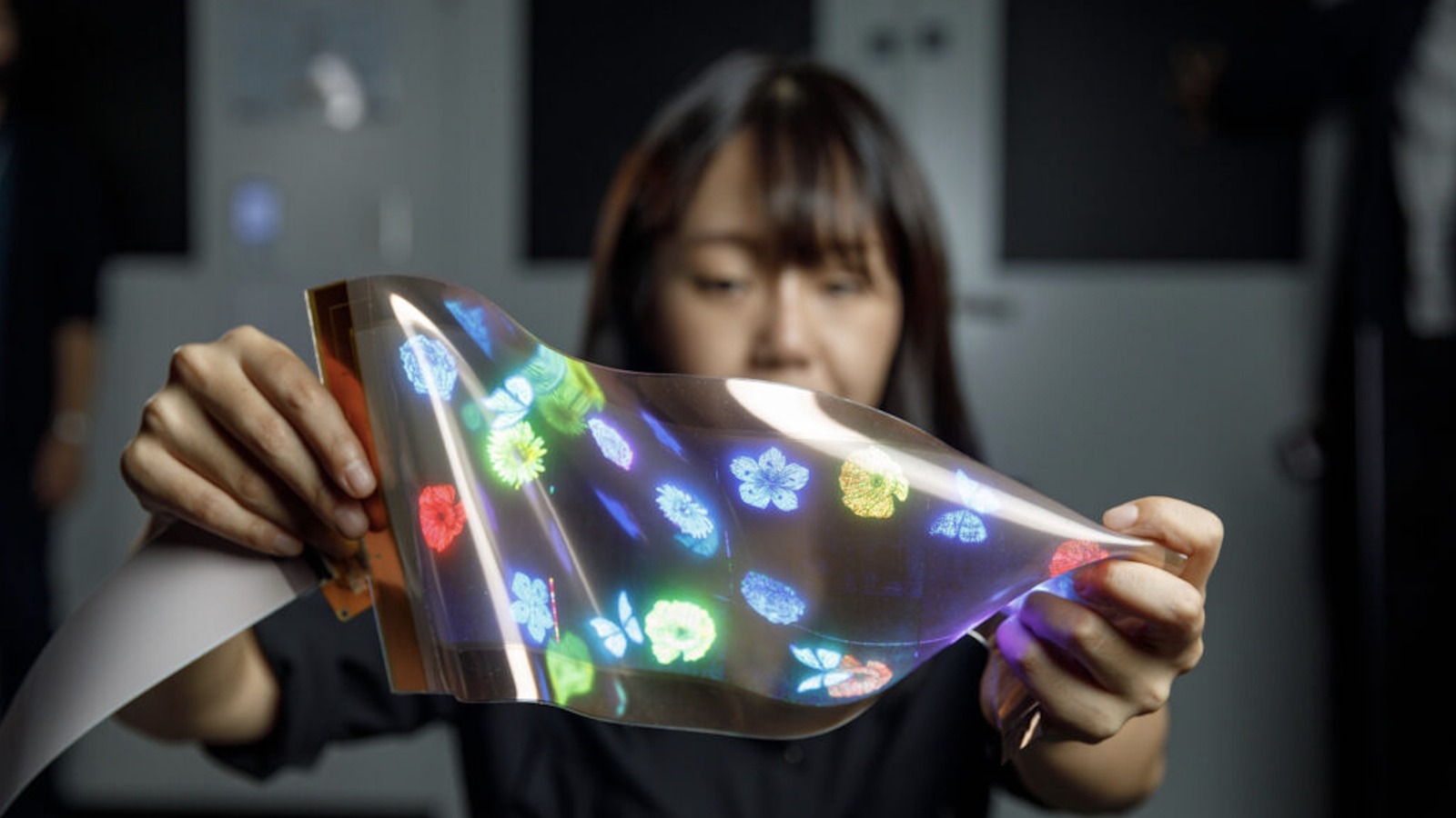 LG's New Stretchable Screen Makes Foldable Displays Look Boring