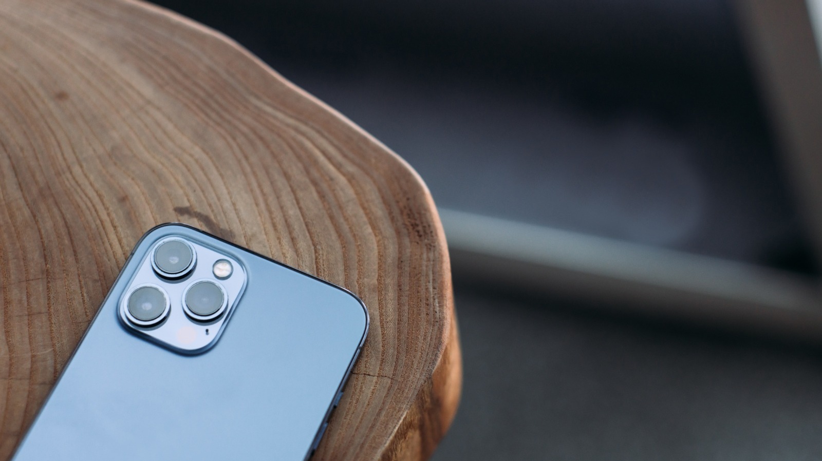 LG's Smartphone Camera Module Is All Zoom, No Bump