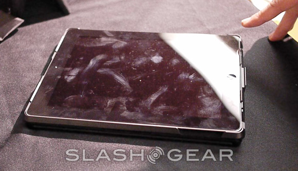 Logitech Fold-Up Keyboard For iPad Hands-On [Video] - SlashGear