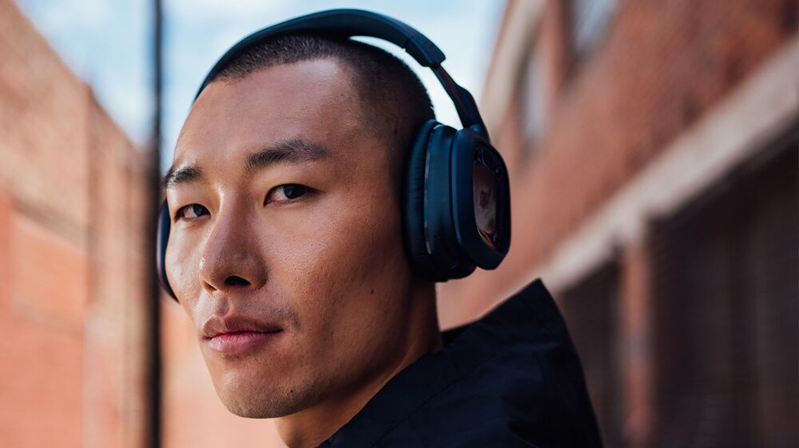 Logitech G Astro A30 Gaming Headset Is Ready For It All With Cross ...