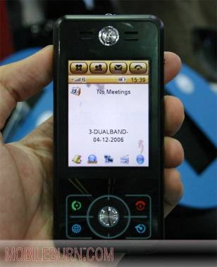 Motorola's Sexy Linux Smartphone - SlashGear
