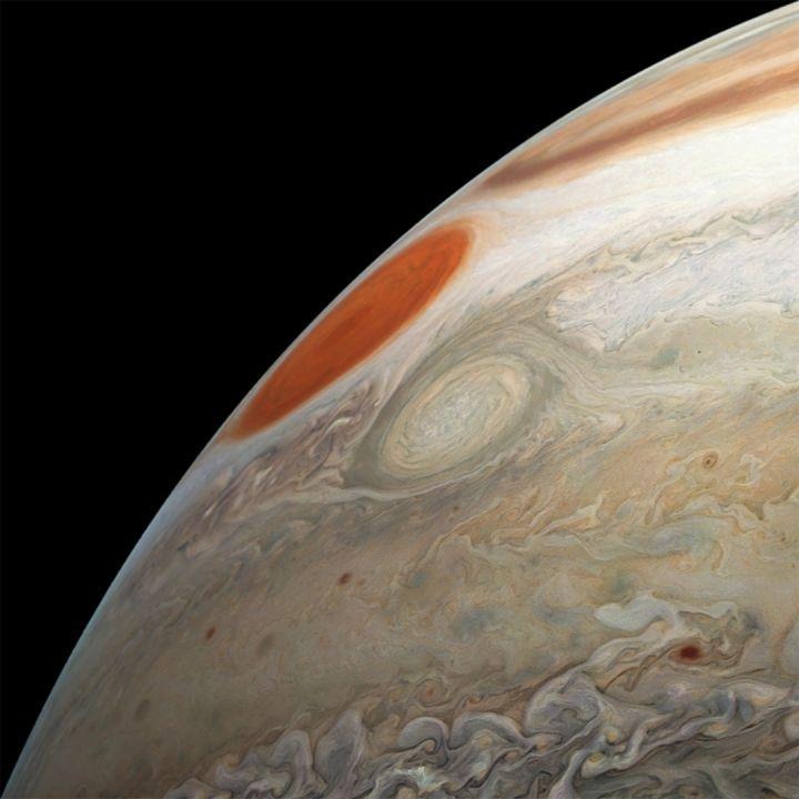 Nasas Juno Spacecraft Snaps Image Of Two Massive Storms On Jupiter