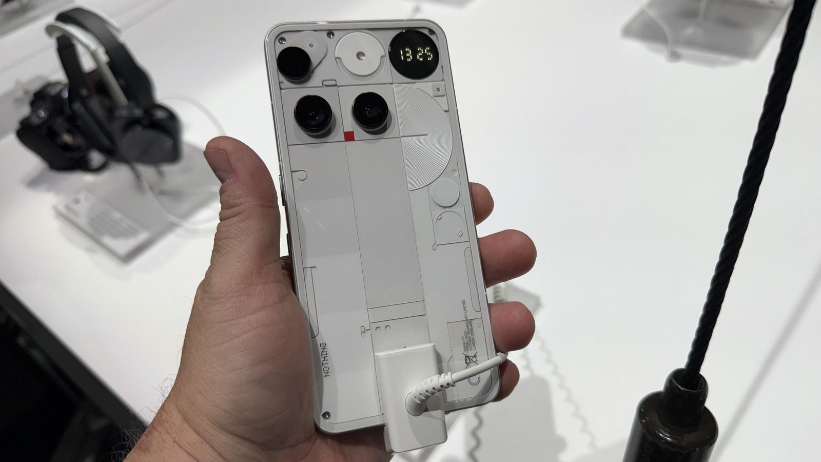 Nothing Phone (3) Hands-On: Features, Design, And First Impressions