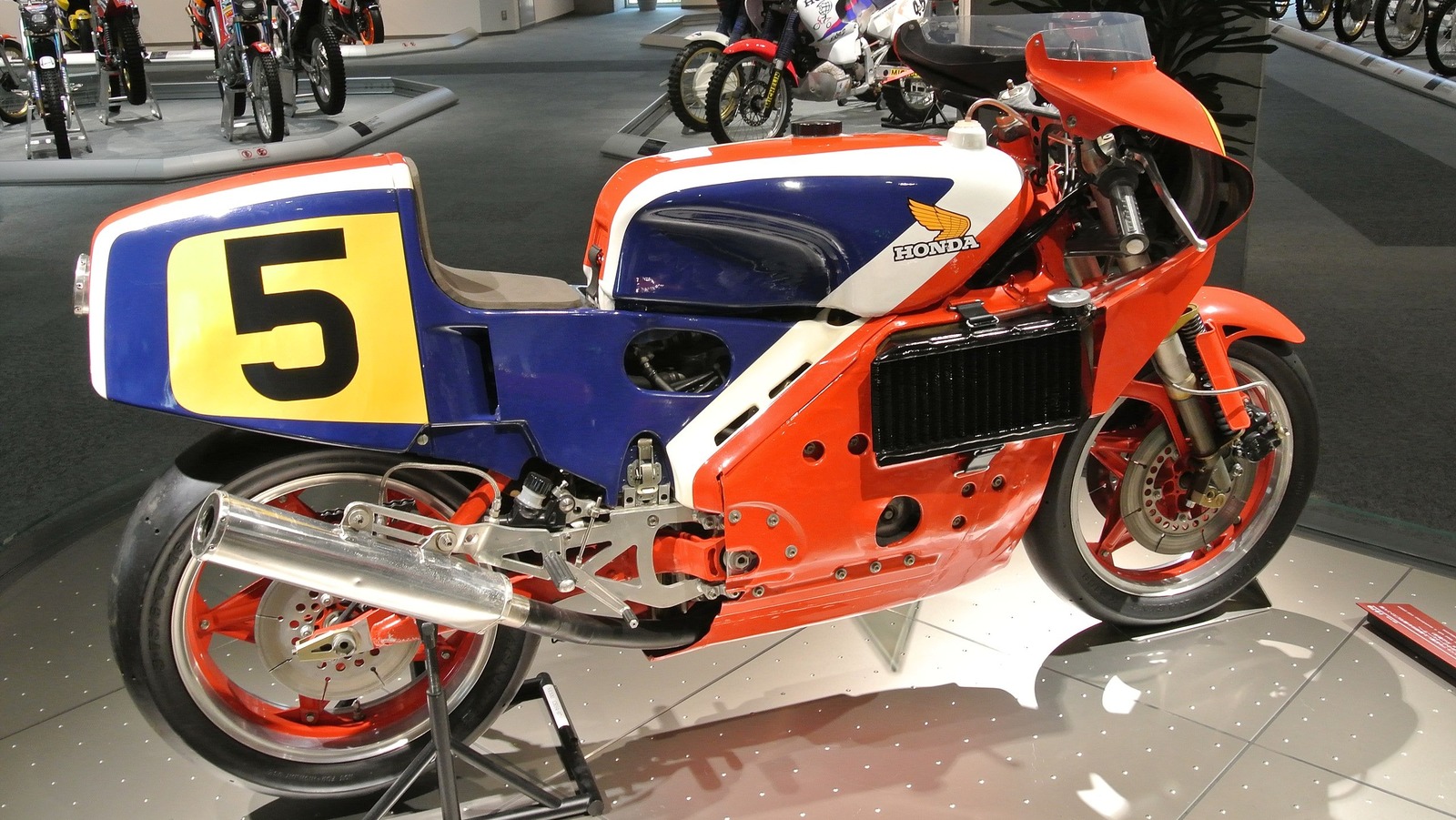 NR500: Honda's Oval Engine Motorcycle