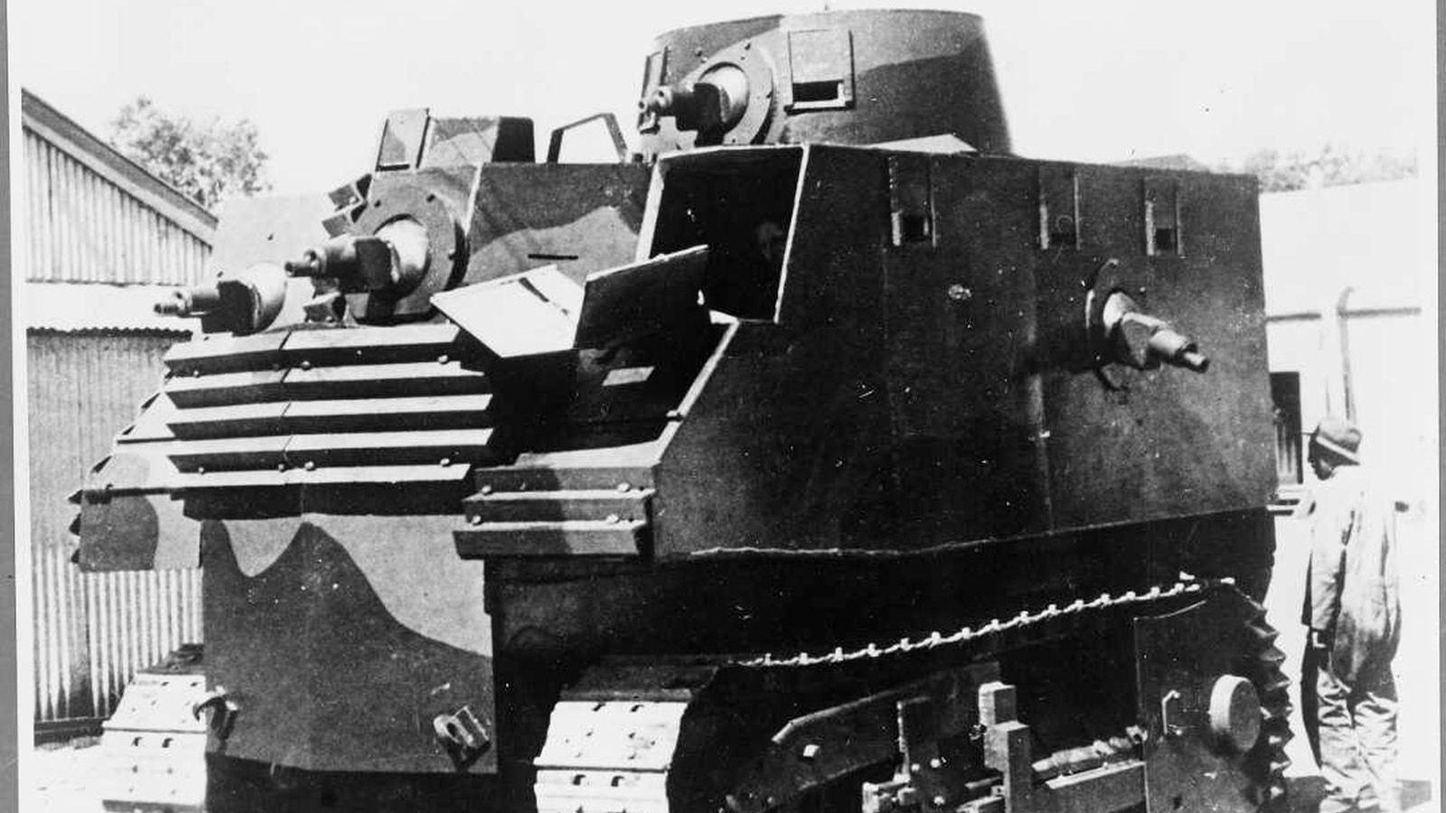 One Of WWII's Weirdest Tanks: The Bob Semple Tank