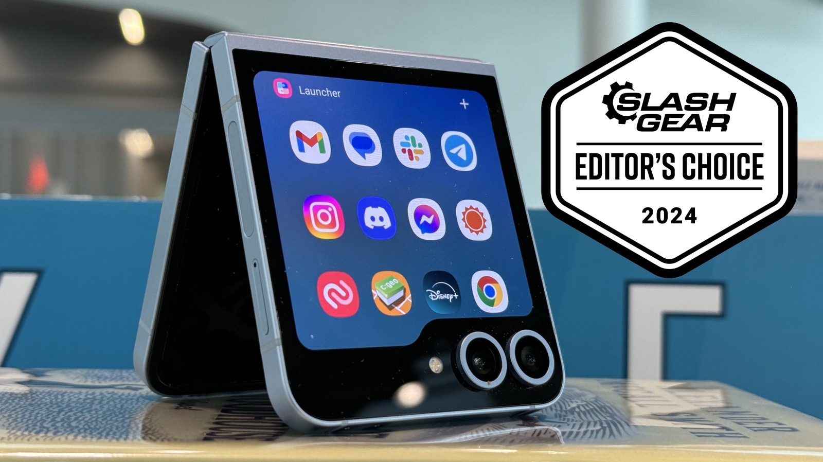 Samsung Galaxy Z Flip 6 Review: Finishing Touches With AI And A Price Bump