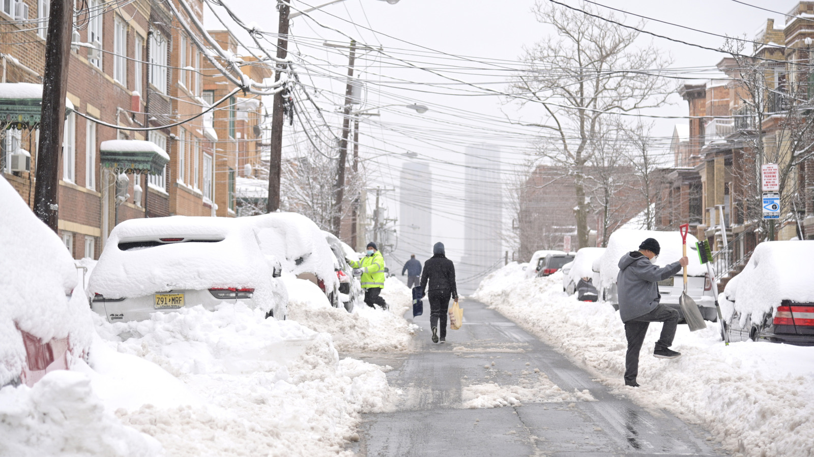 Shoveling Snow Into The Road Is Illegal In These US States