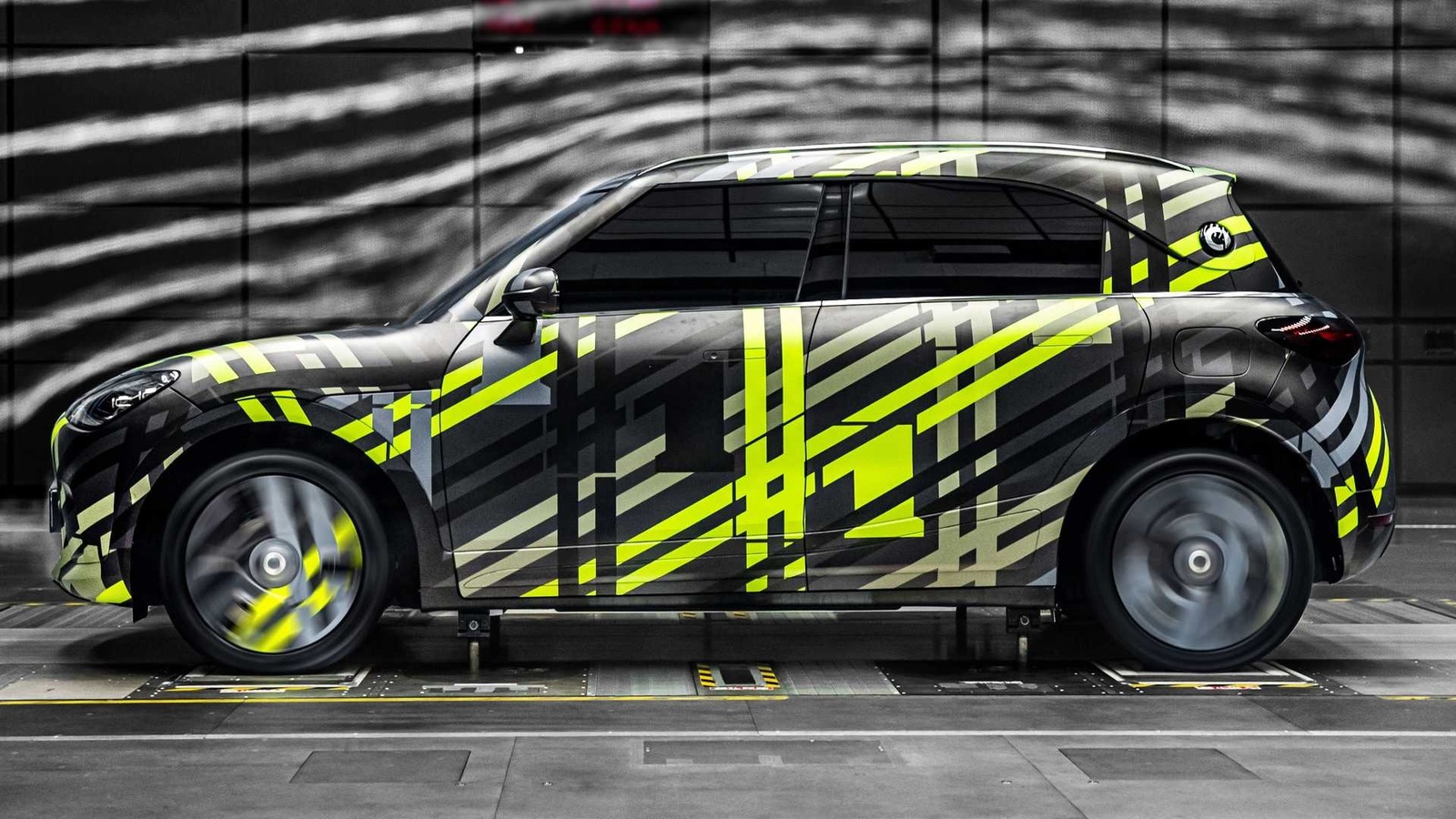 Smart #1 Prototype Is A Compact Electric SUV With One Frustrating Detail