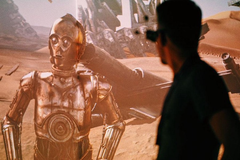 Star Wars: The Force Awakens Brought To Life In "Holo Cinema" By ...