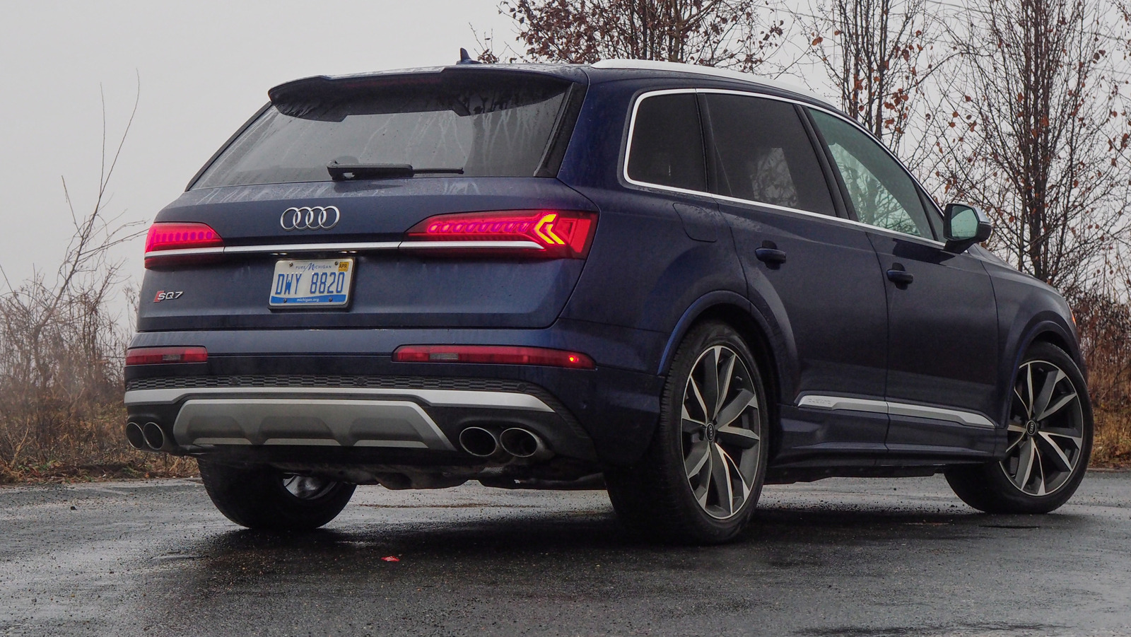 The 2023 Audi SQ7's MPG Is Exactly What You'd Expect From A V8 SUV