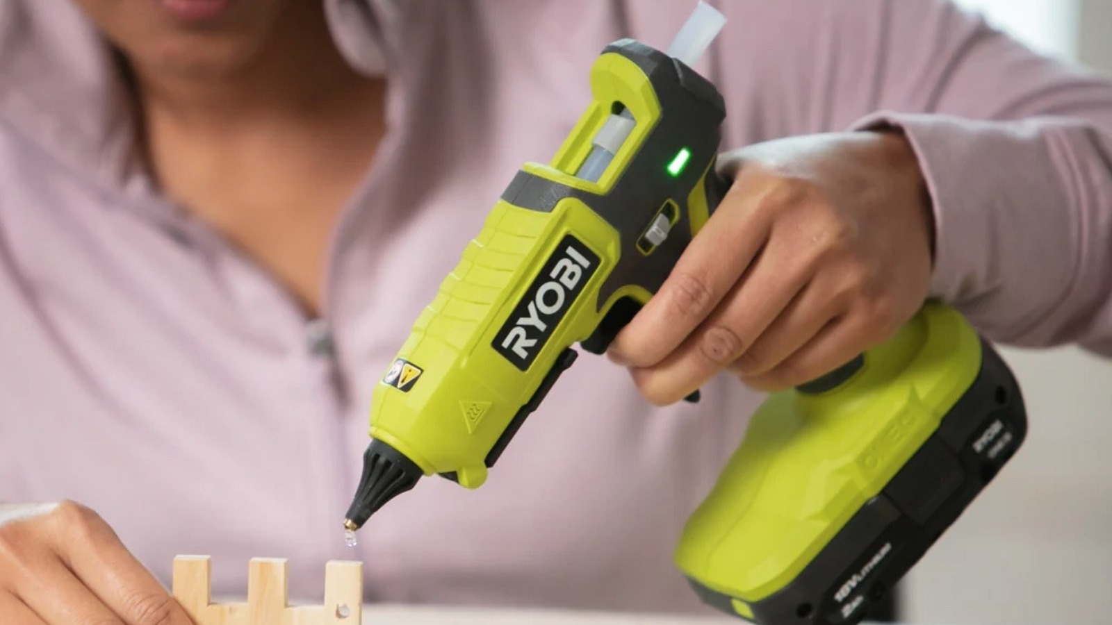 The Best All-Purpose Ryobi Glue Gun, According To Users