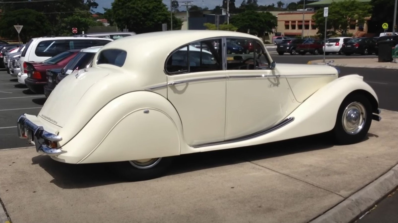 1948 Jaguar Mark V Car