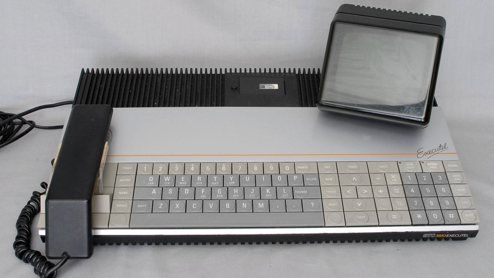 The STC Executel Was One Of The First Smartphones In 1984