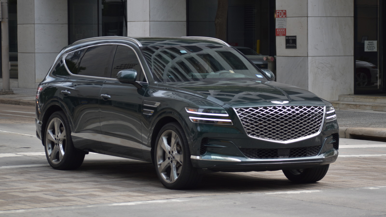 The Truth Behind Why Genesis Cars Keep Getting Mistaken For Bentleys