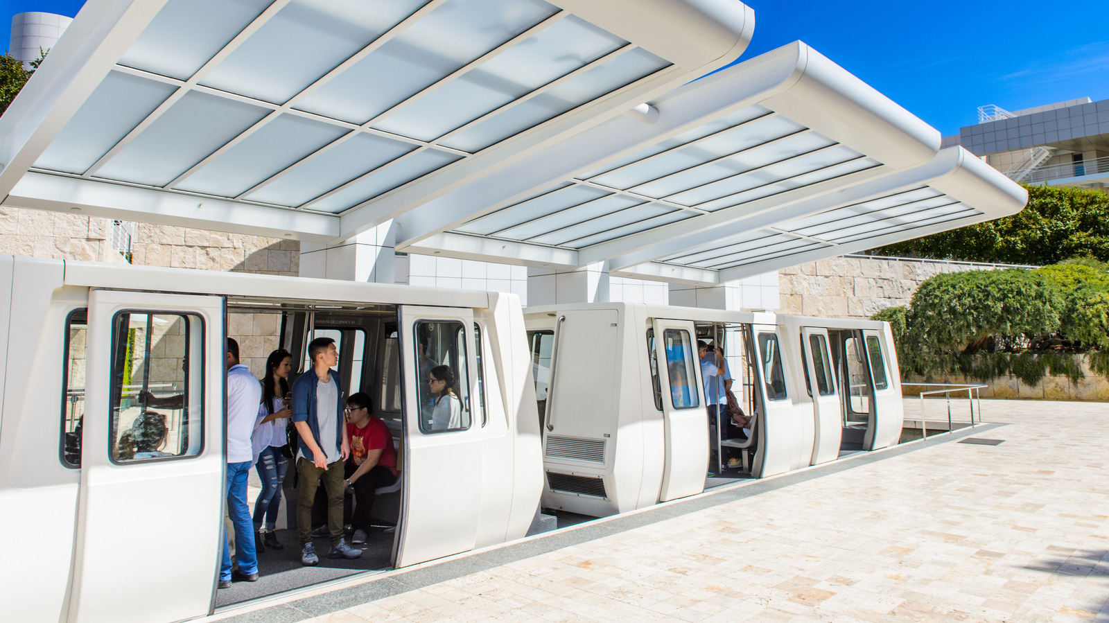 This Bizarre Hovertrain Technology Was Ahead Of Its Time