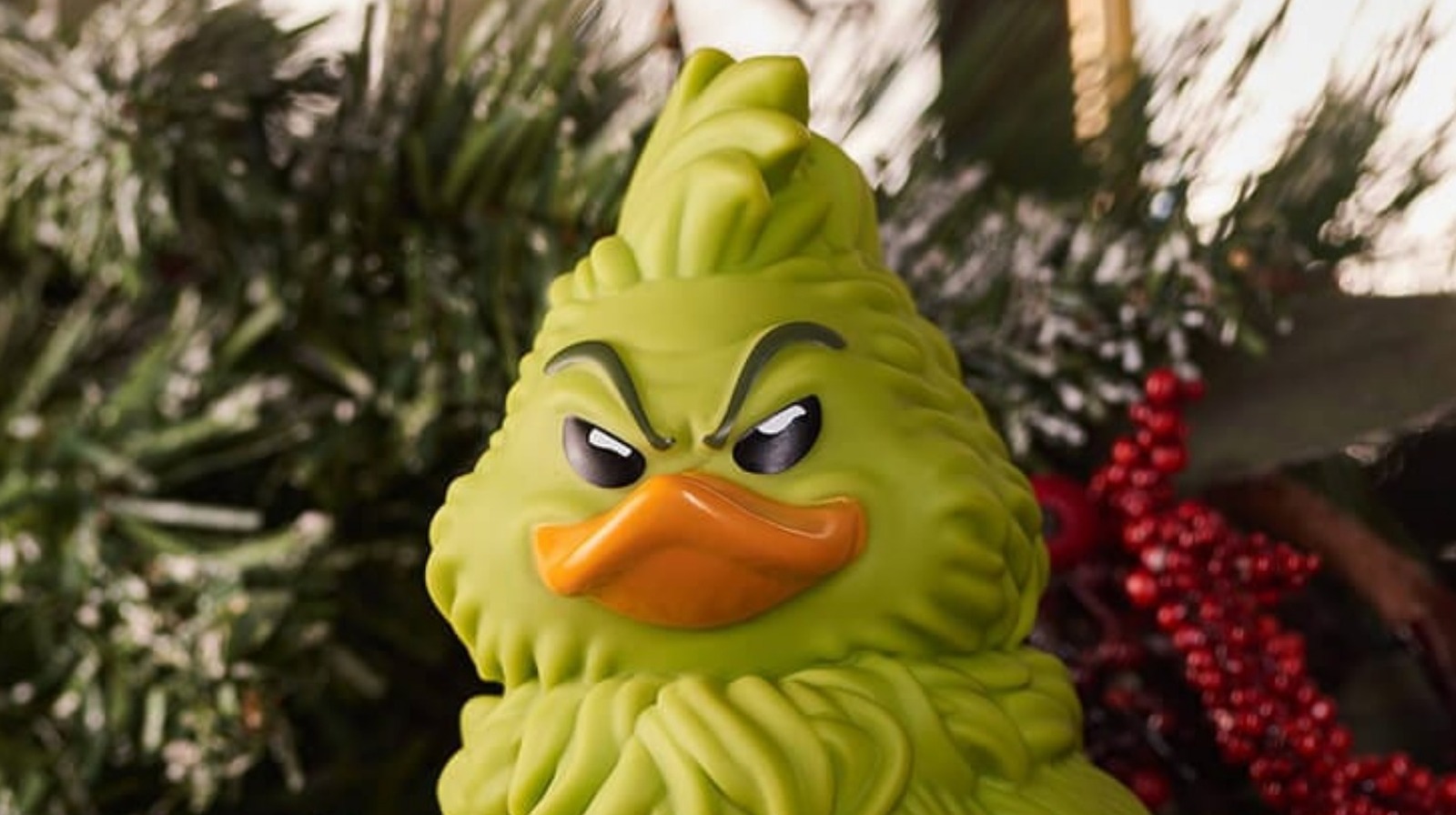 This Grinch Duck Is The Perfect Holiday Accessory For Jeep Owners