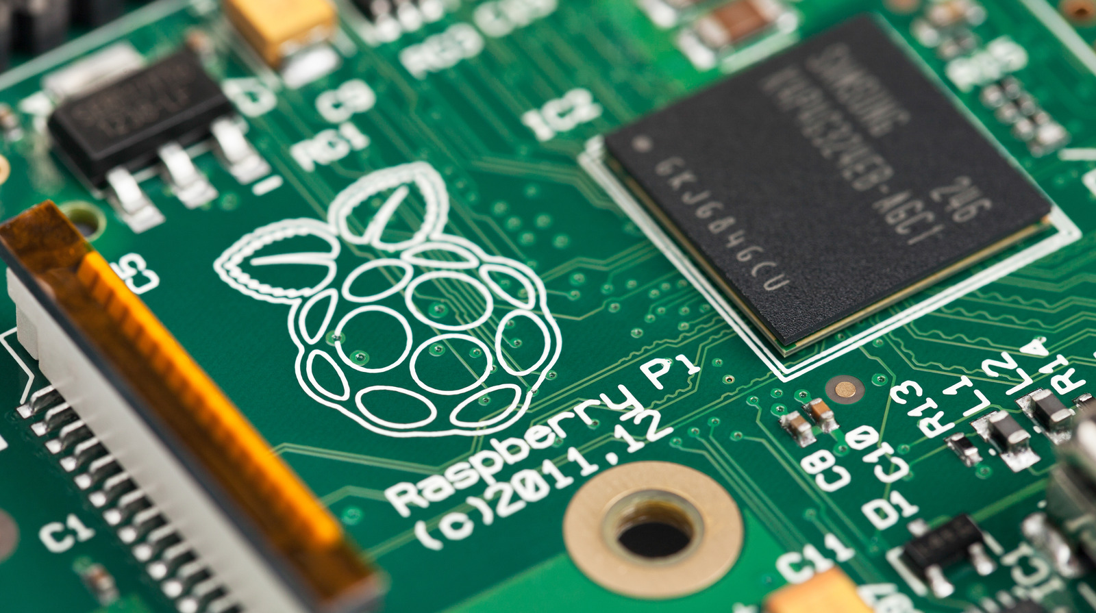 This Raspberry Pi Add-On Makes It Simple To Stream Digital TV