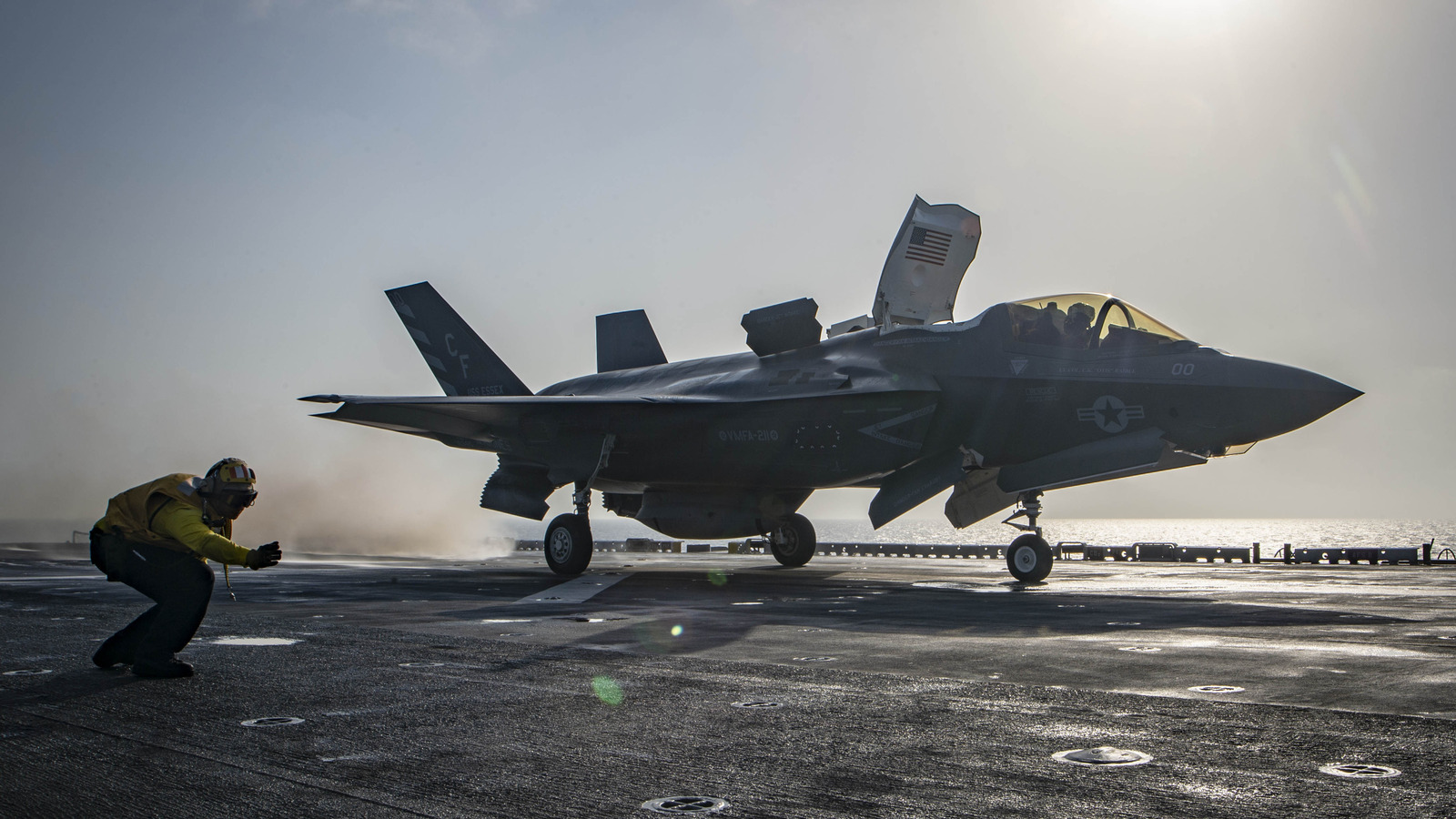 Top Gun Tech: 5 Incredible Features Inside Modern Fighter Jets