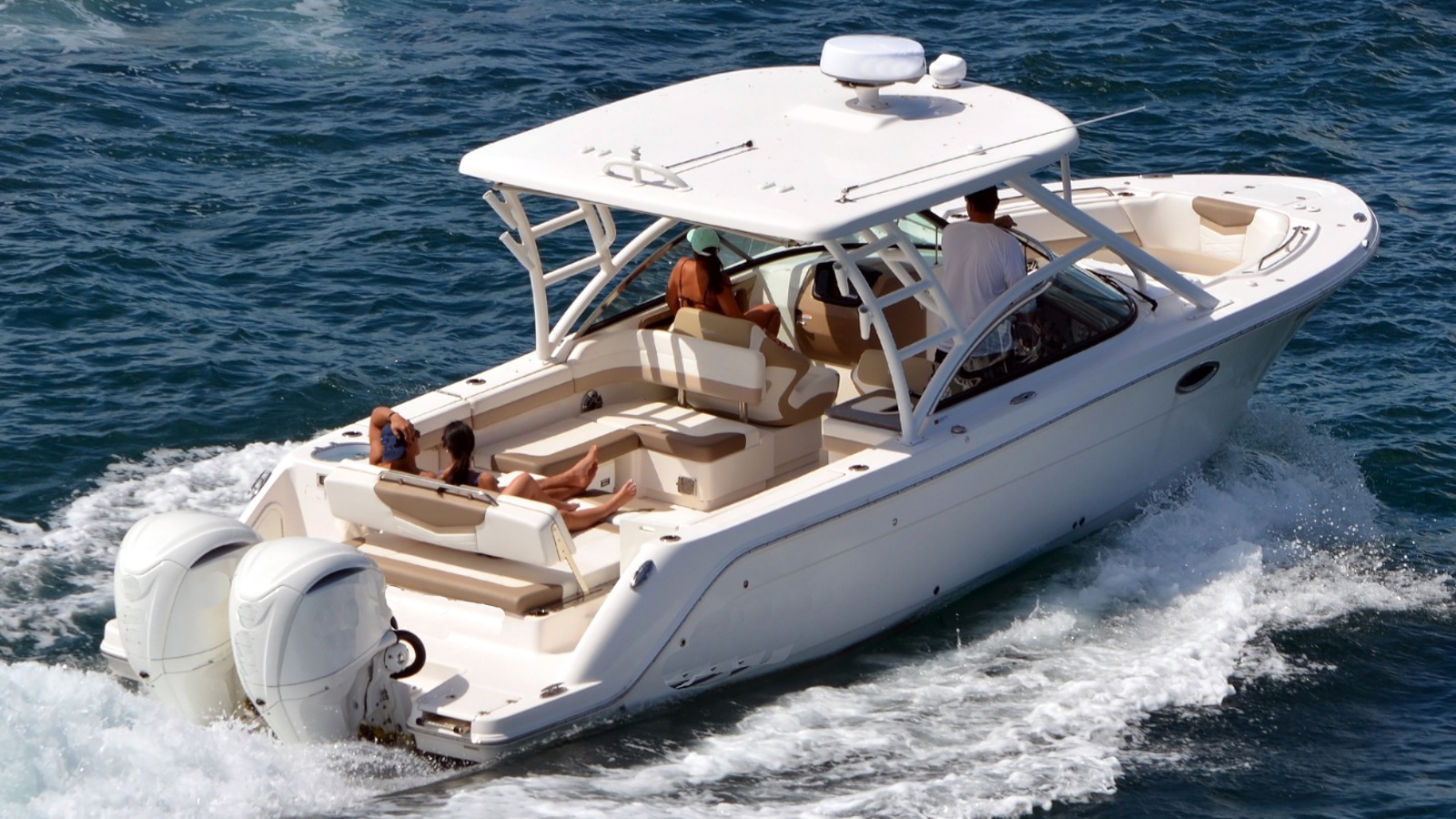 What Are The 4 Basic Types Of Boat Engines & How Do They Work?