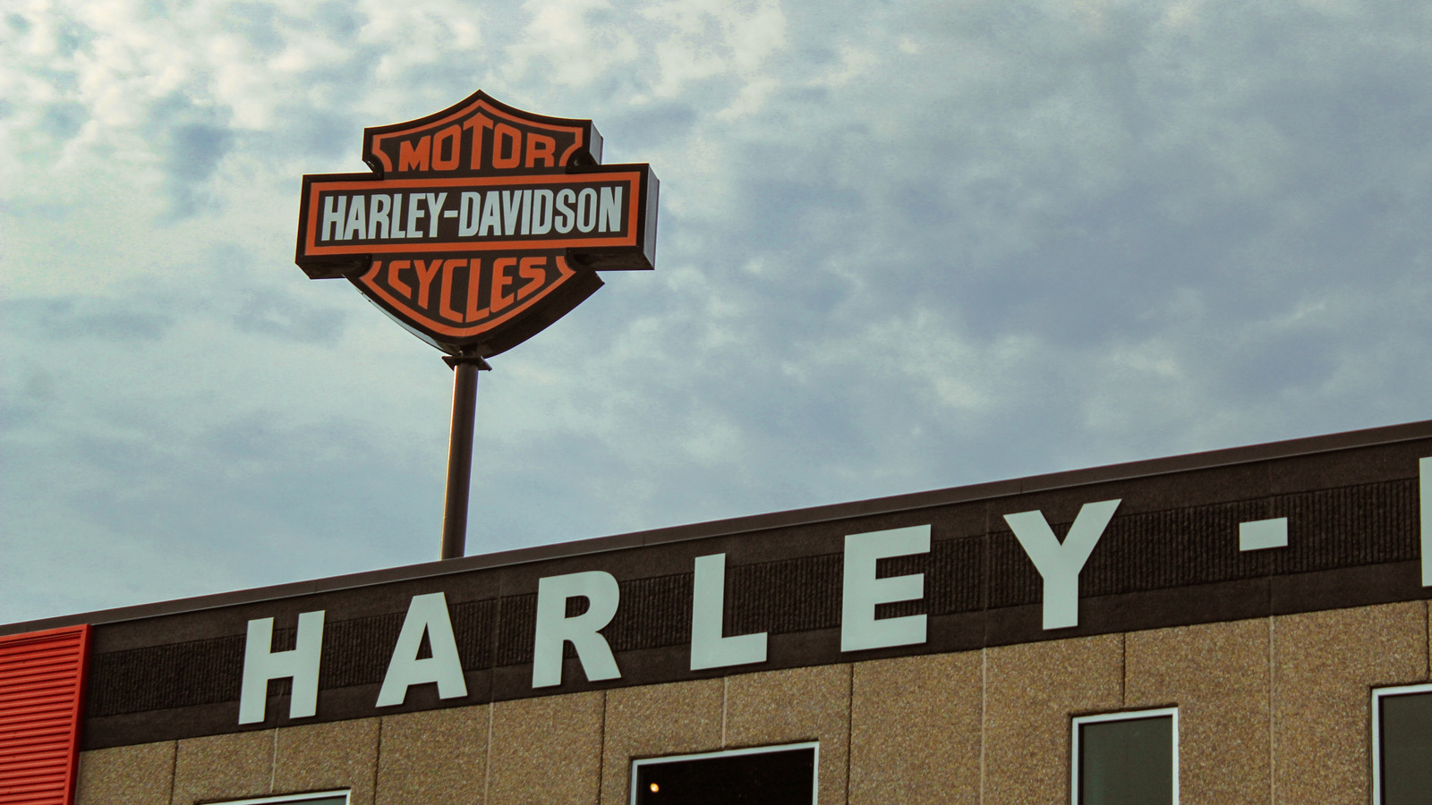What Does ST Stand For On A Harley-Davidson?