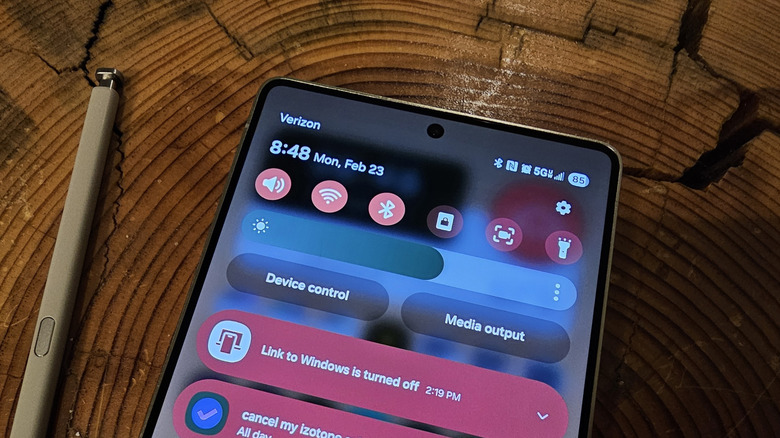 What Does The 'N' Icon That Shows Up At The Top Of Your Android Phone Mean?