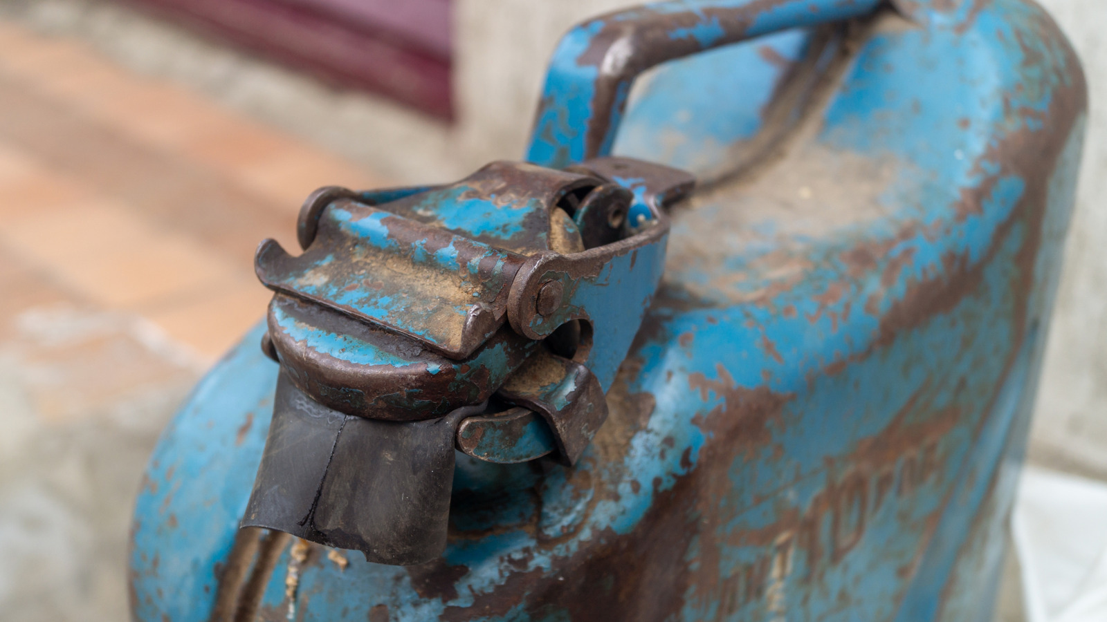 What Happens If You Put Old Gas In Your Car?