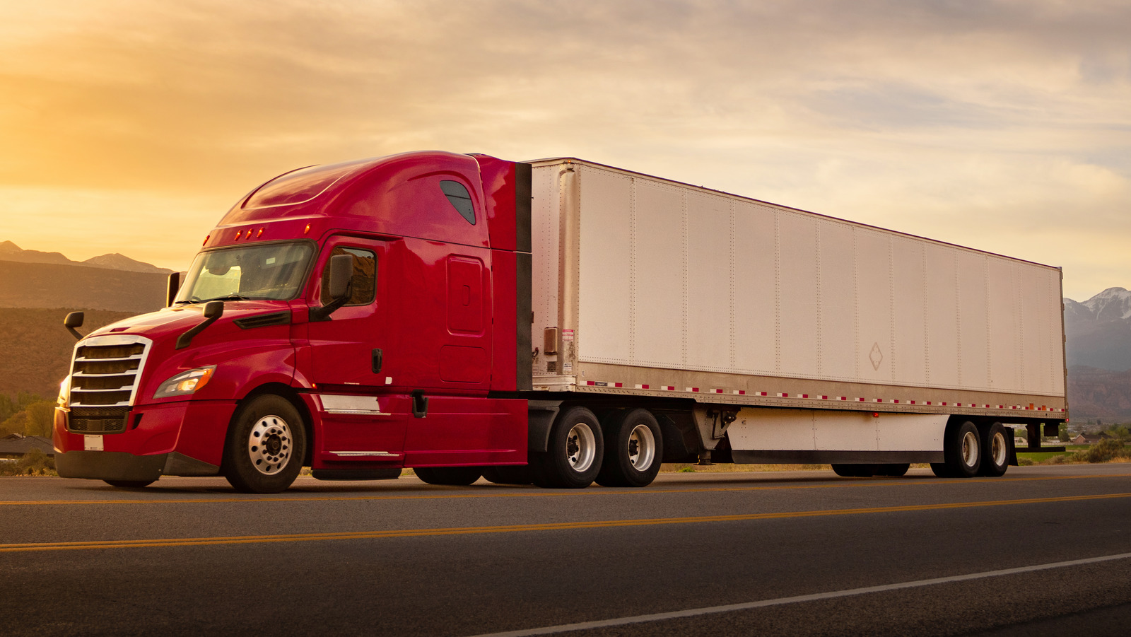 What Is A Class 8 Truck, And Do You Need A Special License To Drive One?