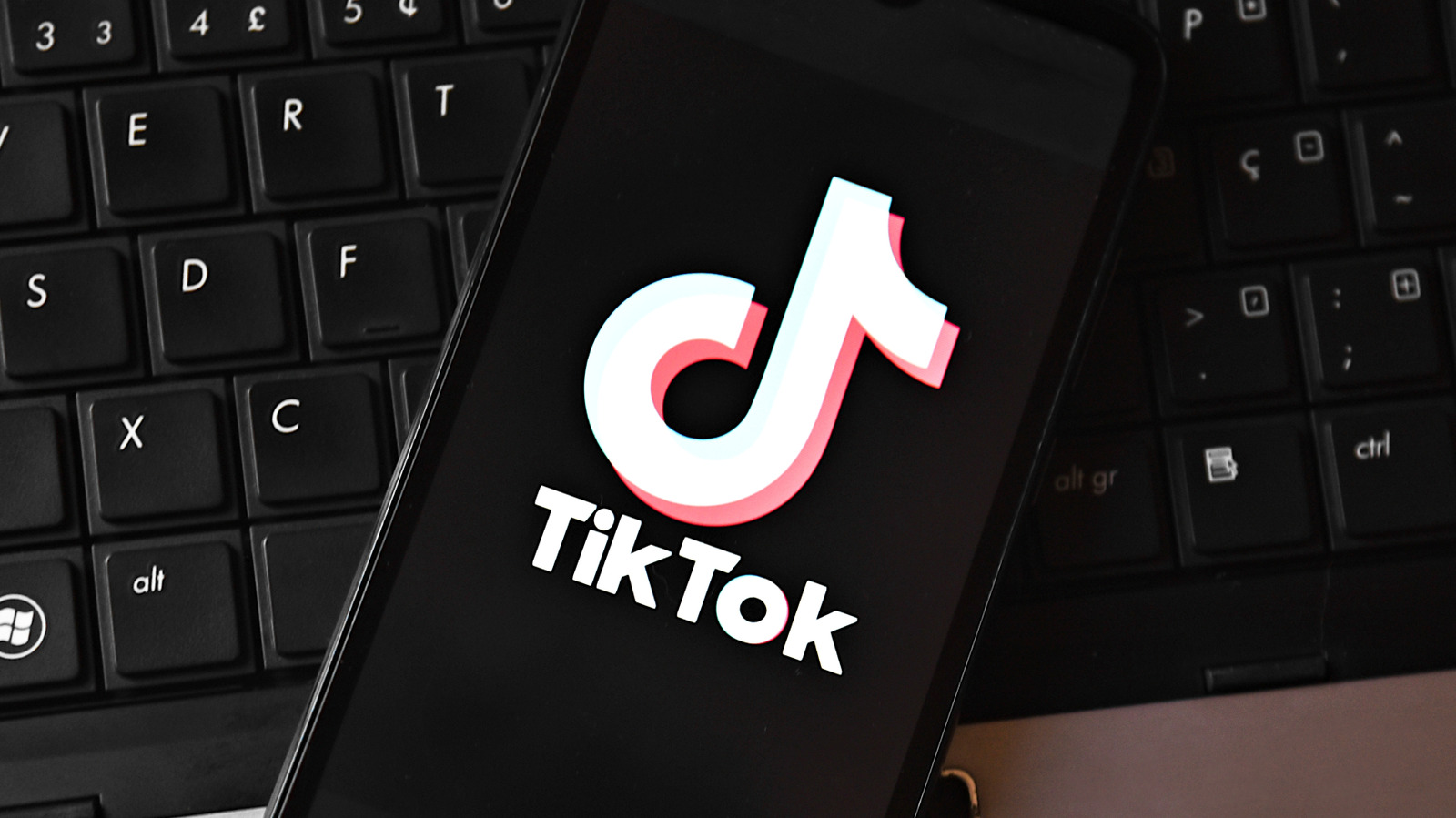 What Is Shadow Banning On TikTok? (And How To Tell If It's Happened To You)
