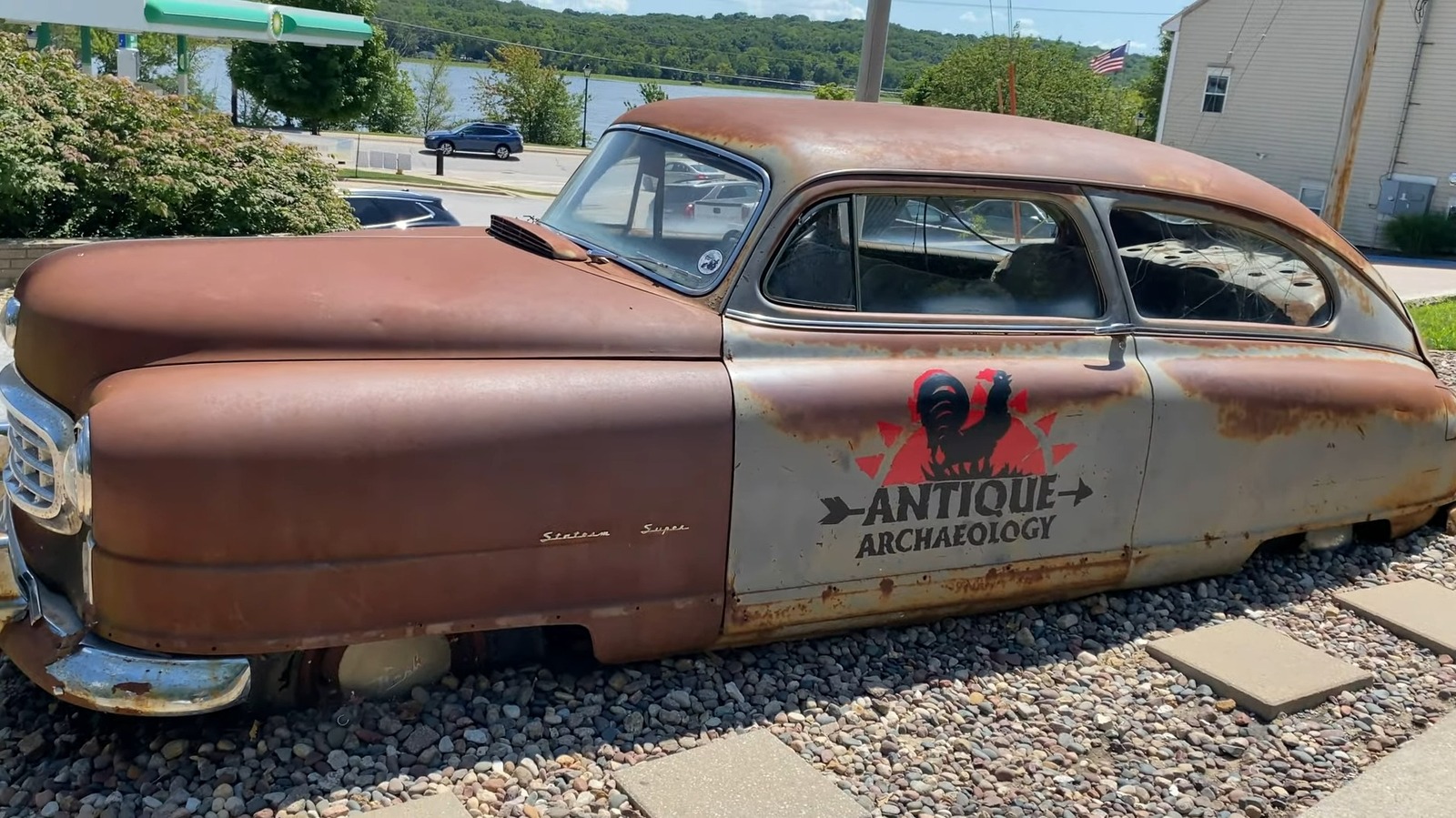 What Kind Of Car Is In Front Of The American Pickers Antique ...