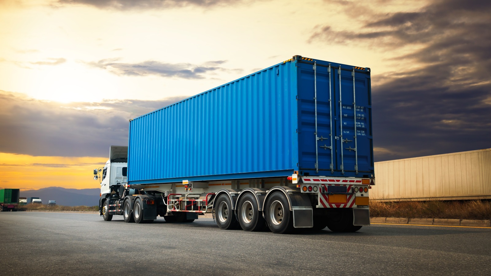 Who Makes The DD15 Engine & What Is Its Horsepower?