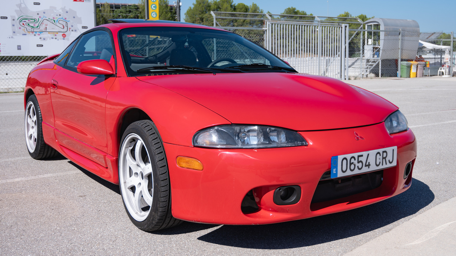 Why Did The Mitsubishi Eclipse Have A Bump On The Hood?