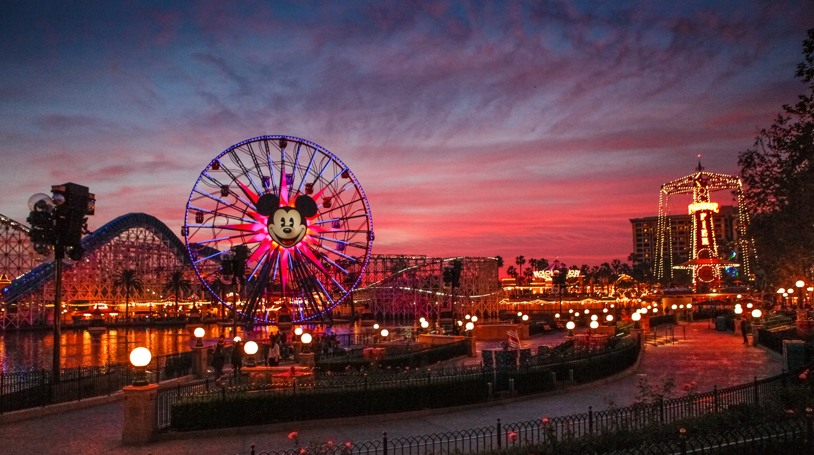 Why There's A No-Fly Zone Over Disneyland In California