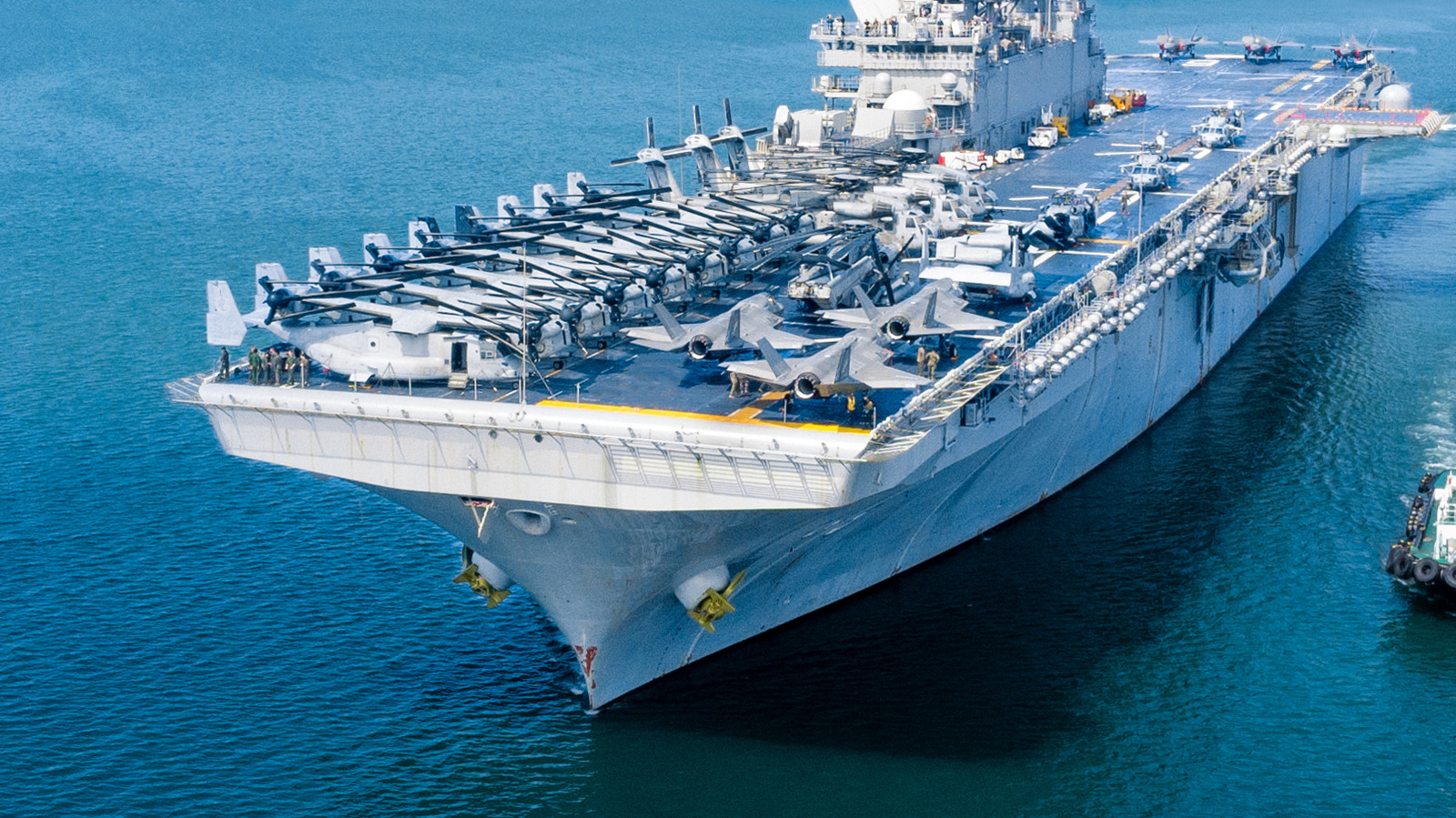 Why US Aircraft Carriers Are Extremely Hard To Sink
