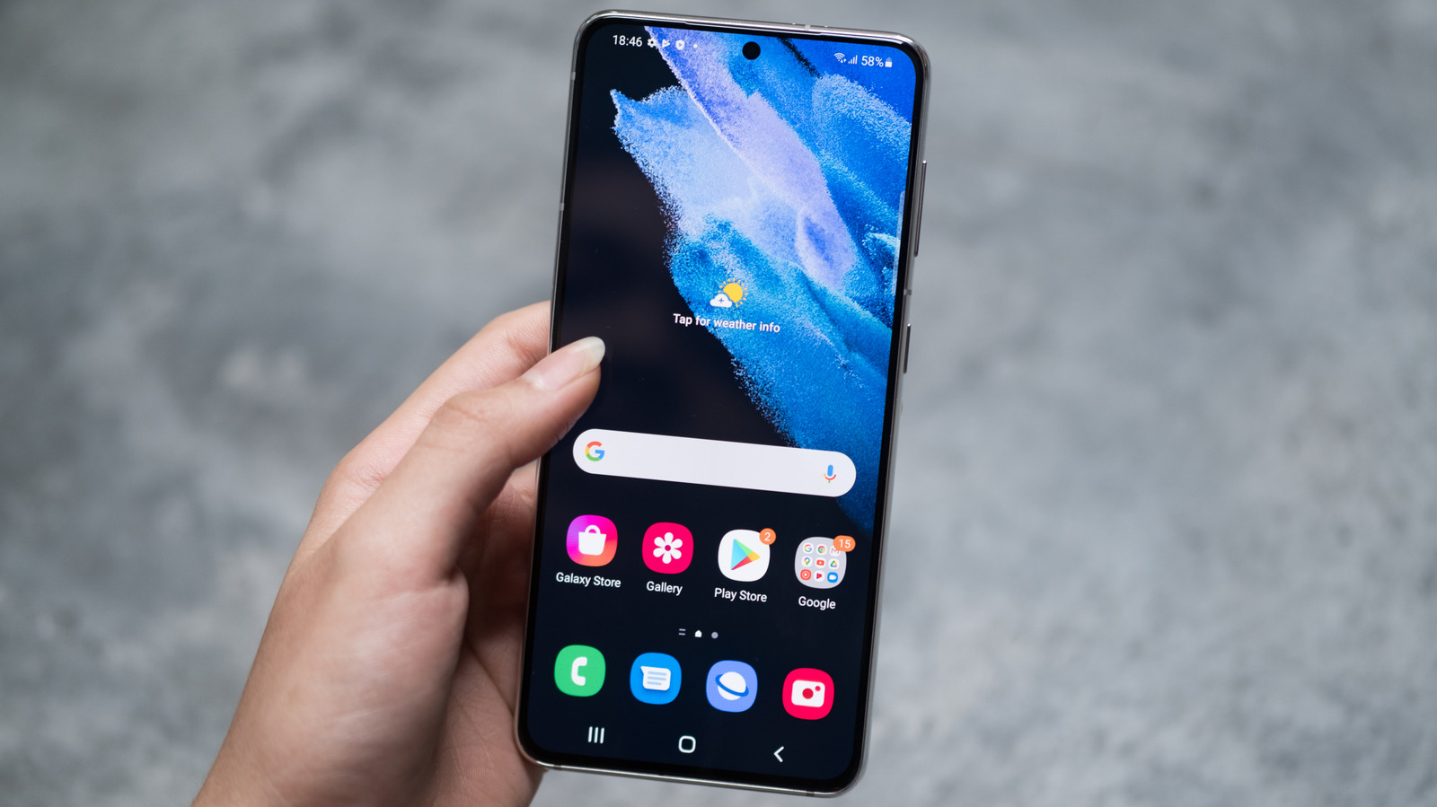 Why You May See Small Flashing Dots On Your Samsung Phone Screen
