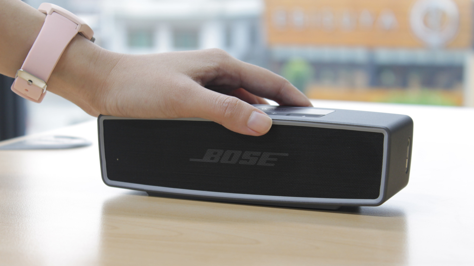 Why Your Bose Speaker Won't Charge (And How To Fix It)