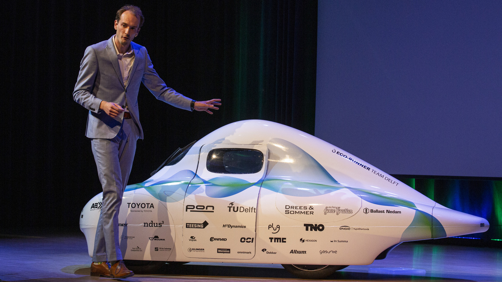 Will Hydrogen Powered Cars Ever Surpass Battery-Electric Vehicles, Or ...