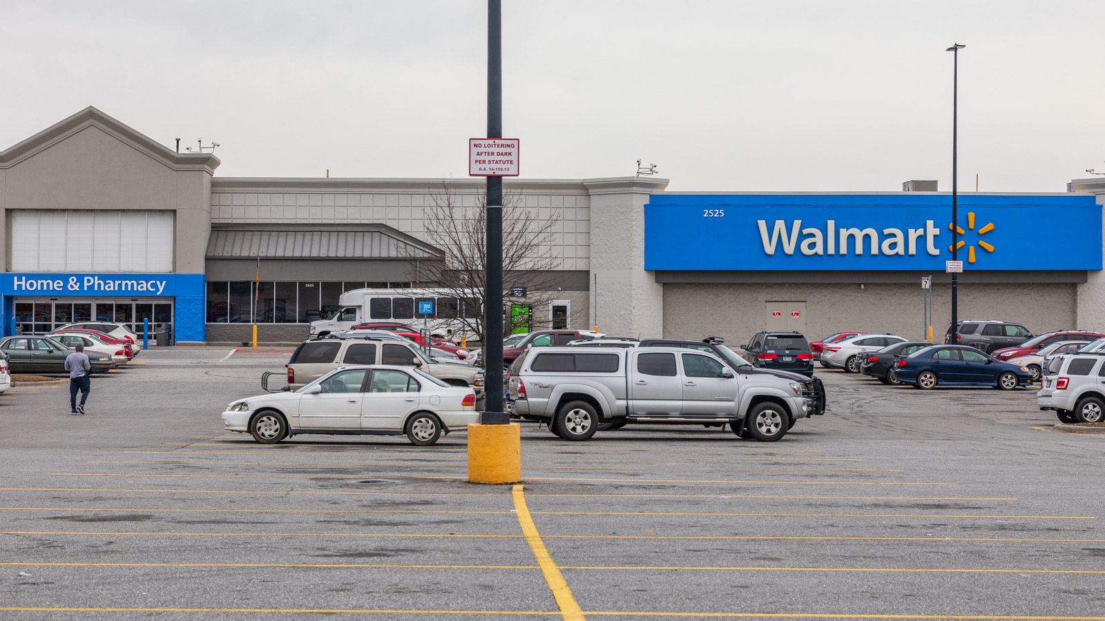 Yes, You Can Park Your RV At Walmart – But There Are A Few Things To ...