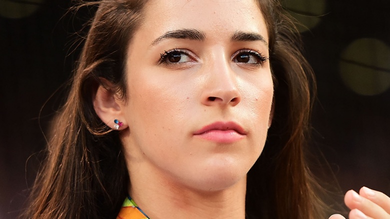 Free iPhone 4 Case Round-Up - SlashGear